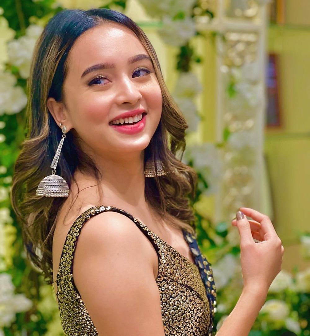 7 Potret Shammi Islam Nila Miss World Bangladesh 2023