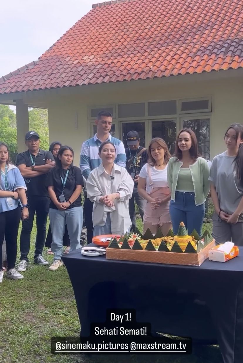 Prilly Latuconsina Pantau Syuting Perdana Sehati Semati