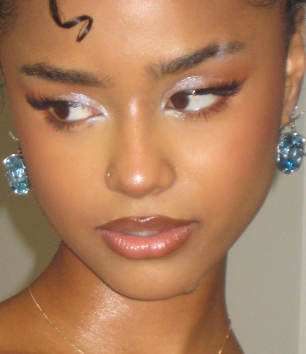 9 Inspirasi Makeup ala Tyla, Nyentrik Abis!