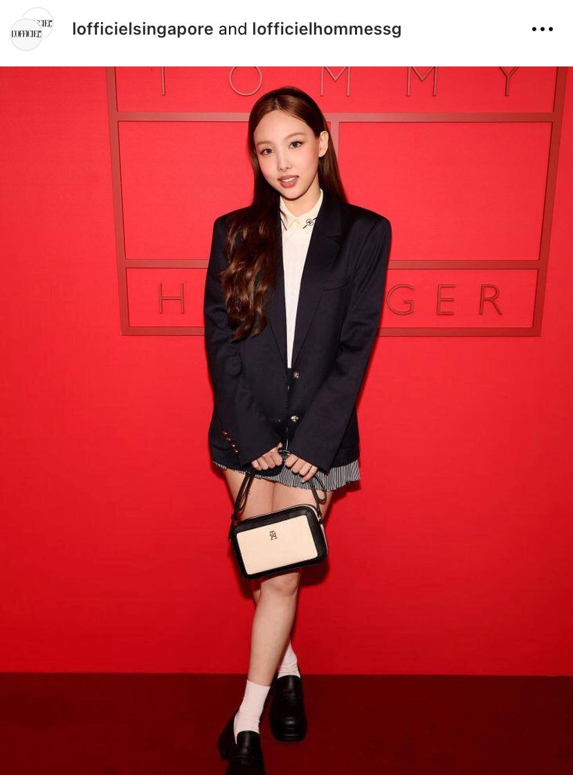 Potret Nayeon TWICE Bergaya ala Blair Waldorf Potret Nayeon TWICE Bergaya ala Blair Waldorf
