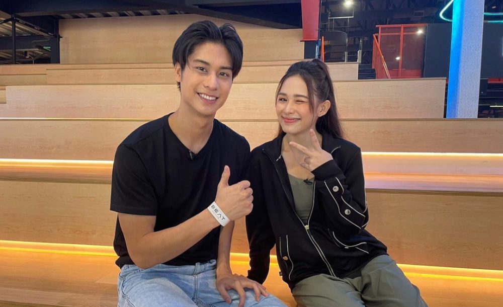 7 Potret Akrab August Vachiravit dan Namfah