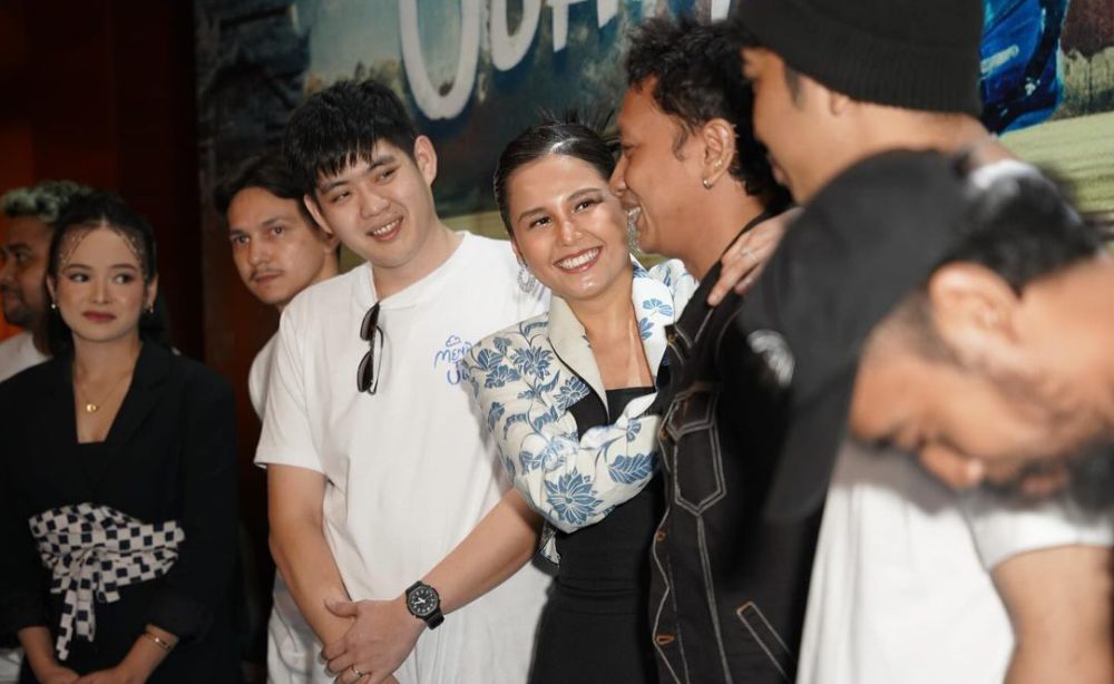 Yunita Siregar Hadiri Gala Premiere Mendung Tanpo Udan