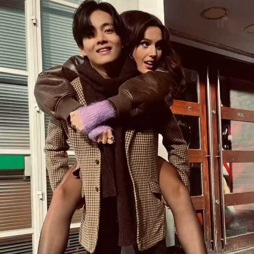 Biodata dan Profil Ruby Sear, Pacar V BTS di MV FRI(END)S