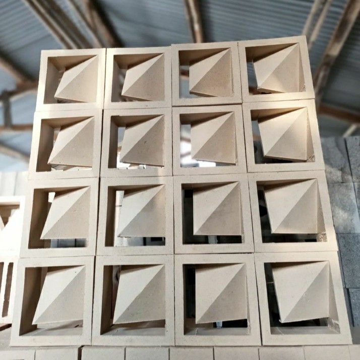 7 Rekomendasi Dinding Roster, Hunian Jadi Lebih Estetik!