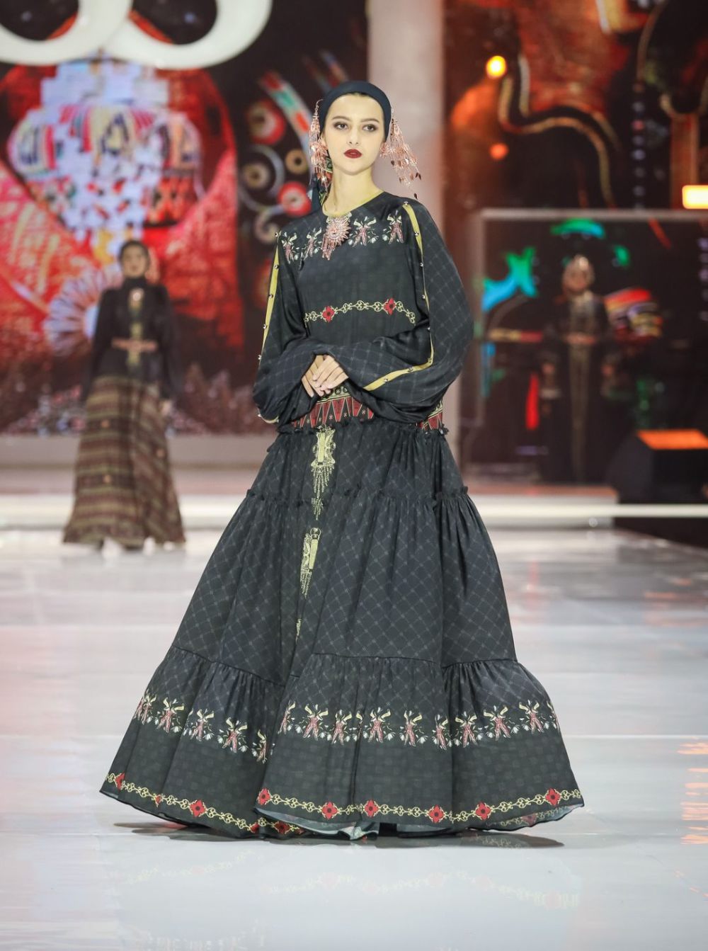 18 Koleksi Modest Wear Shella Saukia, Mewah nan Berkelas!