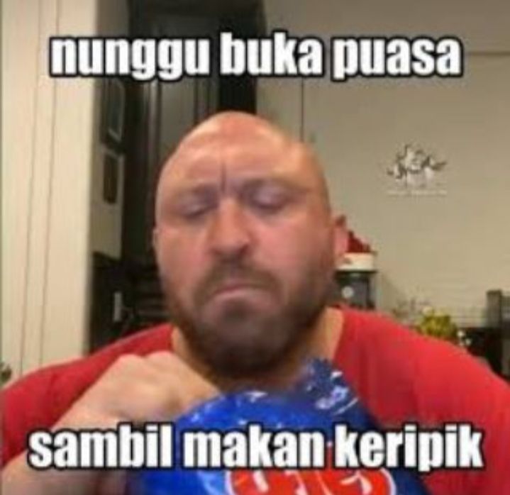 7 Meme Menunggu Buka Puasa, Azan Magrib Berasa Lama Banget?