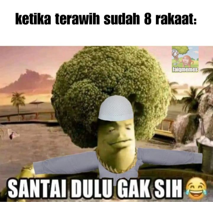 7 Meme Remaja Jompo Ikutan Tarawih, Dikit-Dikit Rehat?