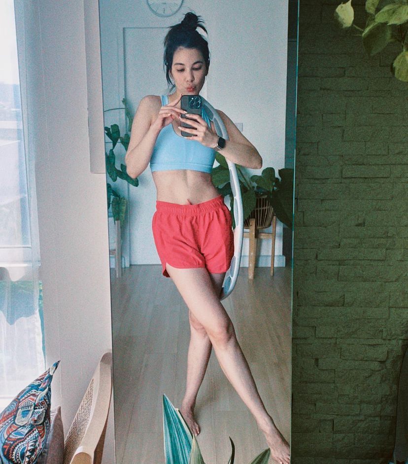 10 Ide Outfit Sportwear ala Bow Benjawan, Bikin Semangat