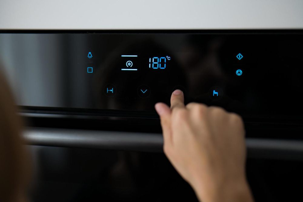 5 Tips Mengatur Suhu Oven dan Waktu Panggang Kue
