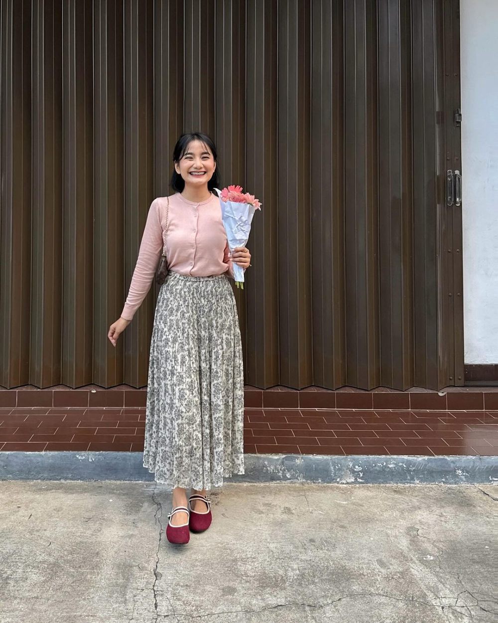 Ide Outfit Feminin Jesica Ceren, Favoritkan Dress dan Skirt!