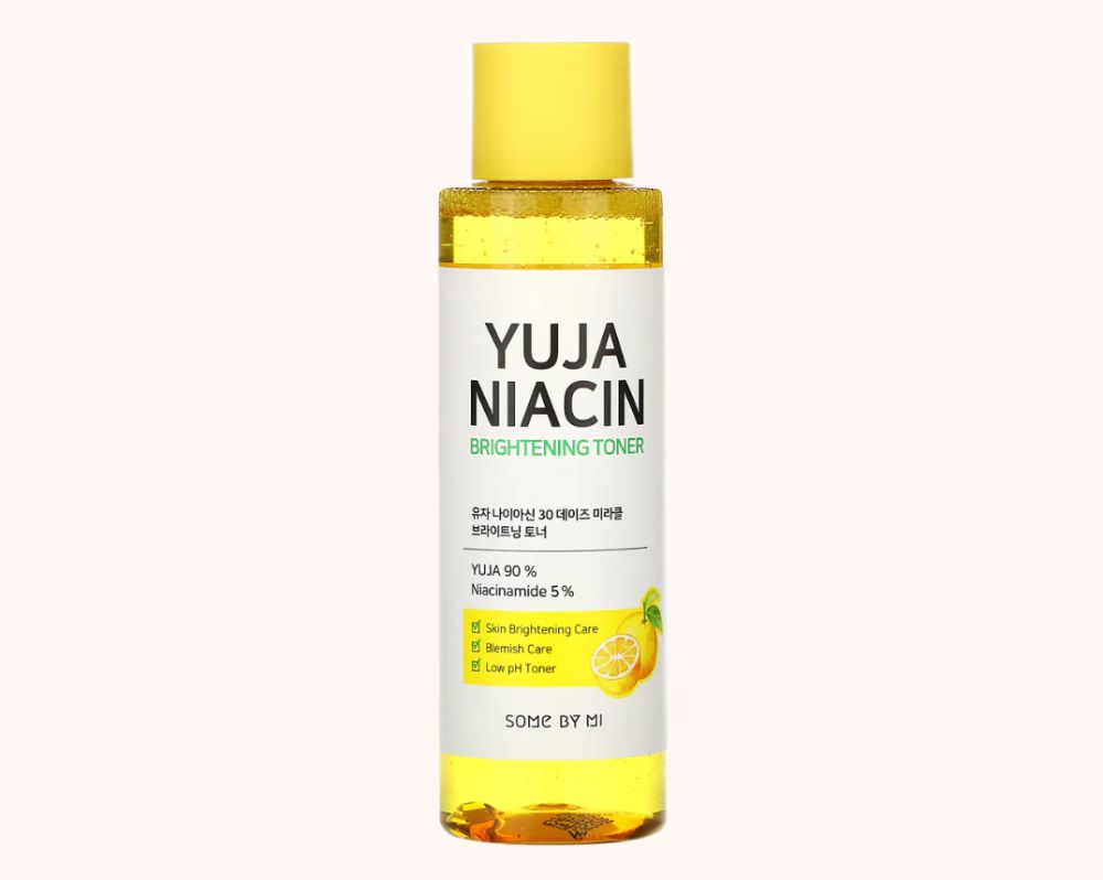 7 Rekomendasi Brightening Toner, Cerahkan Kulit Kusam!