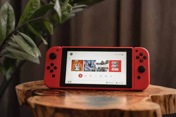 Komparasi Nintendo Switch vs. Switch Lite di 2024