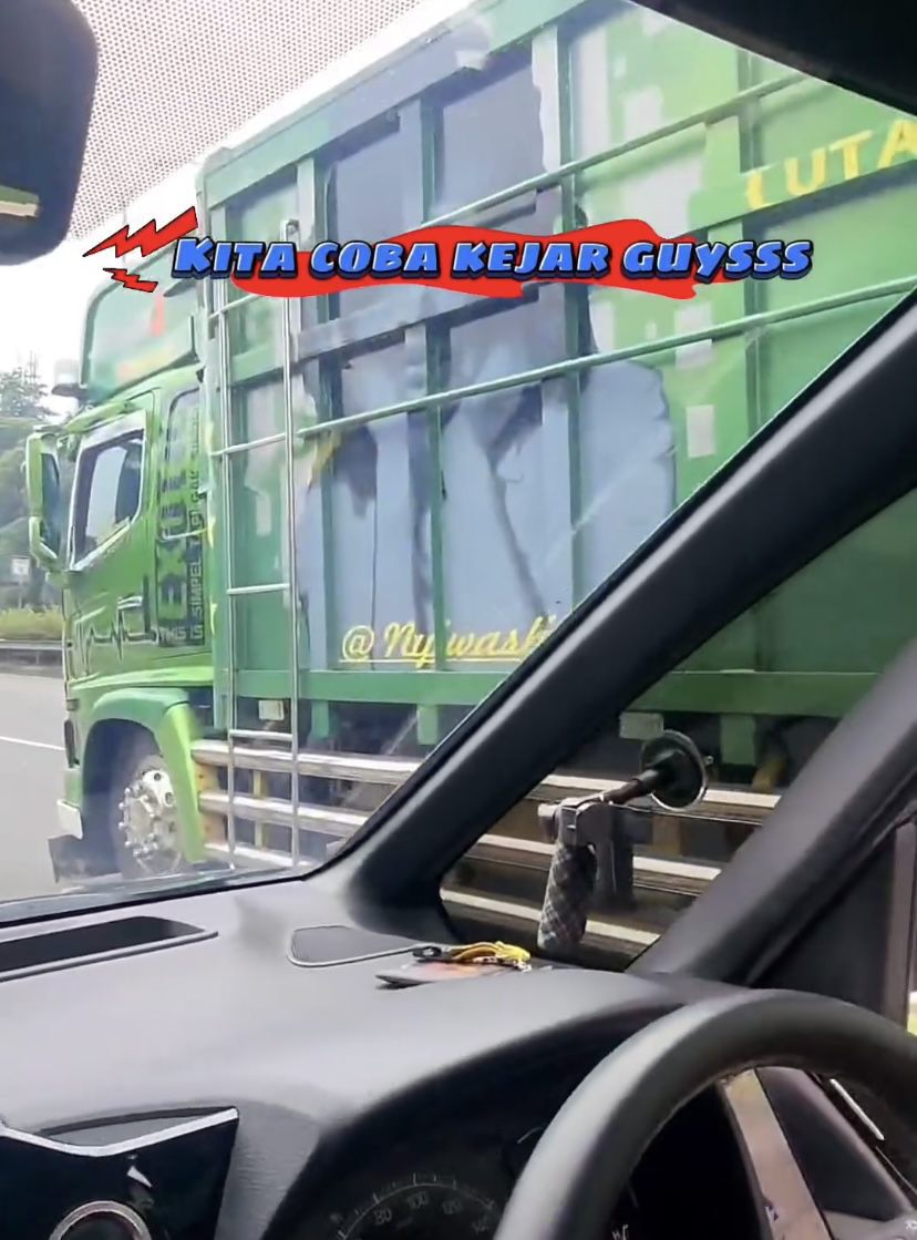 7 Momen Najwa Shihab Kejar Truk Bergambar Dirinya Di Tol