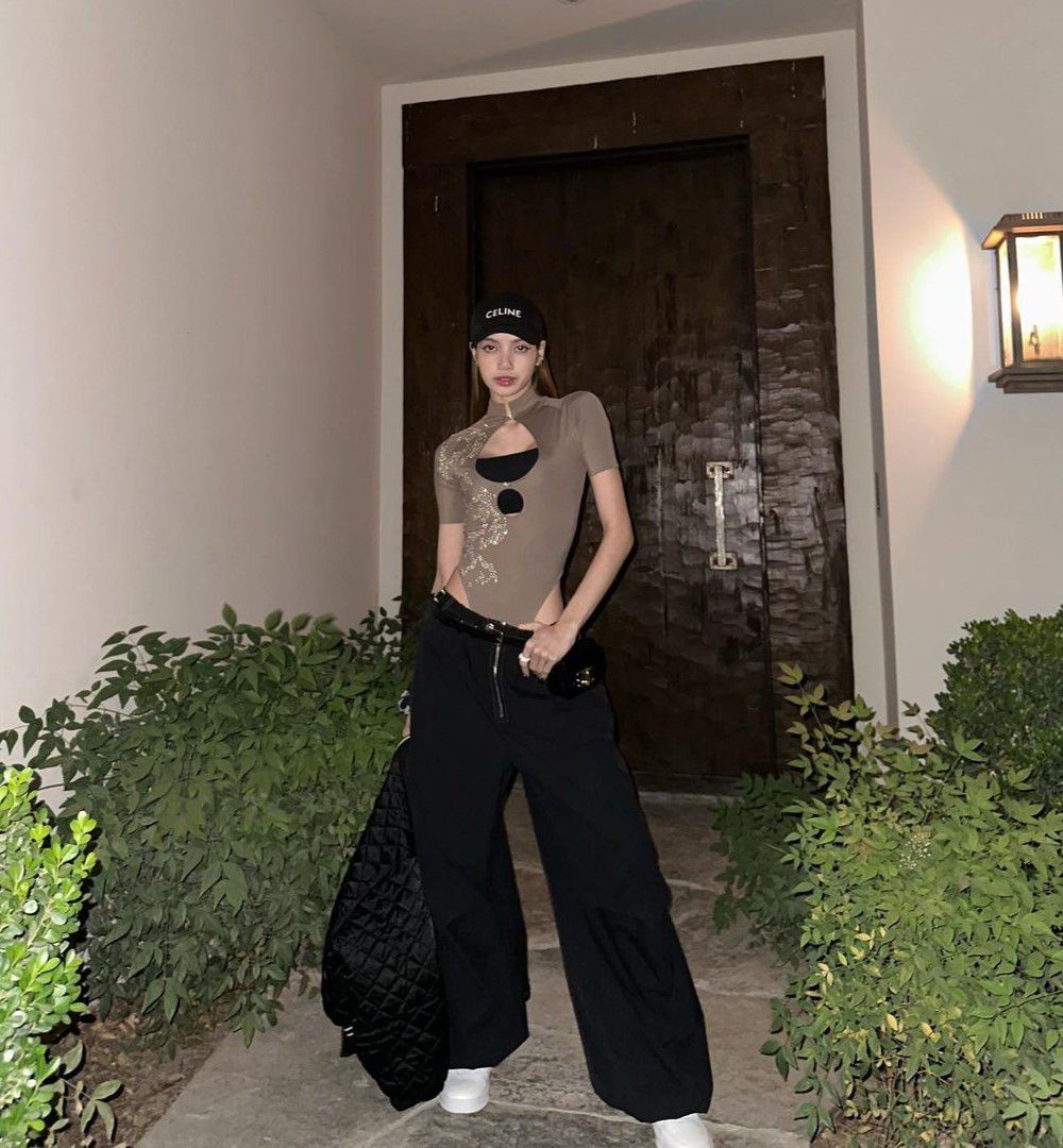 Style Y2K ala Lisa BLACKPINK