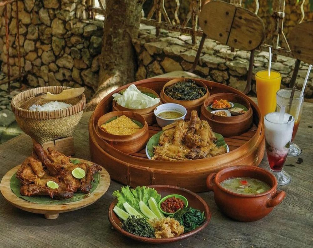 9 Potret Waroeng Tedoeh, Kulineran View Alam di Bantul