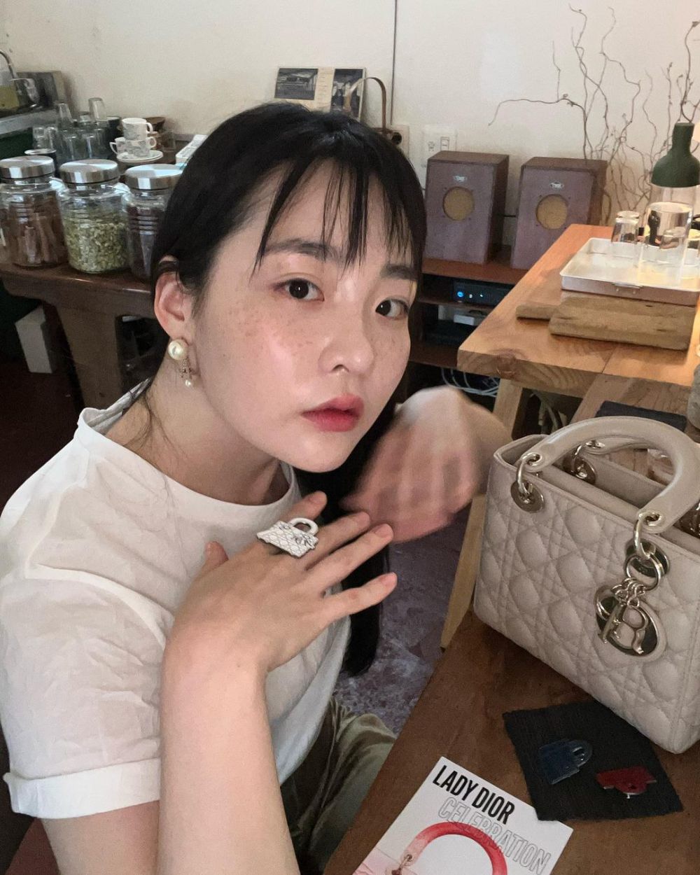 7 Potret Kim Min Ha Model di MV RM BTS Come Back To Me