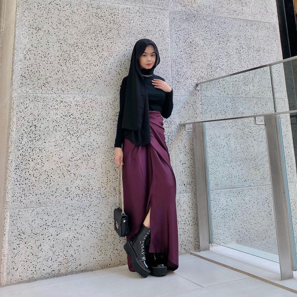 12 Outfit Skena Hijab ala Nola Clara