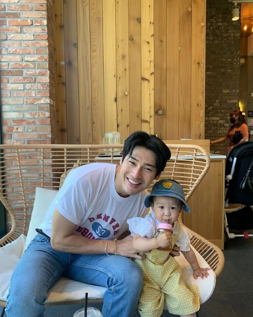 10 Foto Choi Kwang Rok Jadi Model