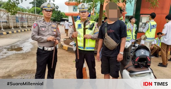 Bawa Samurai dan Golok, Pengendara di Serang Diamankan Polis