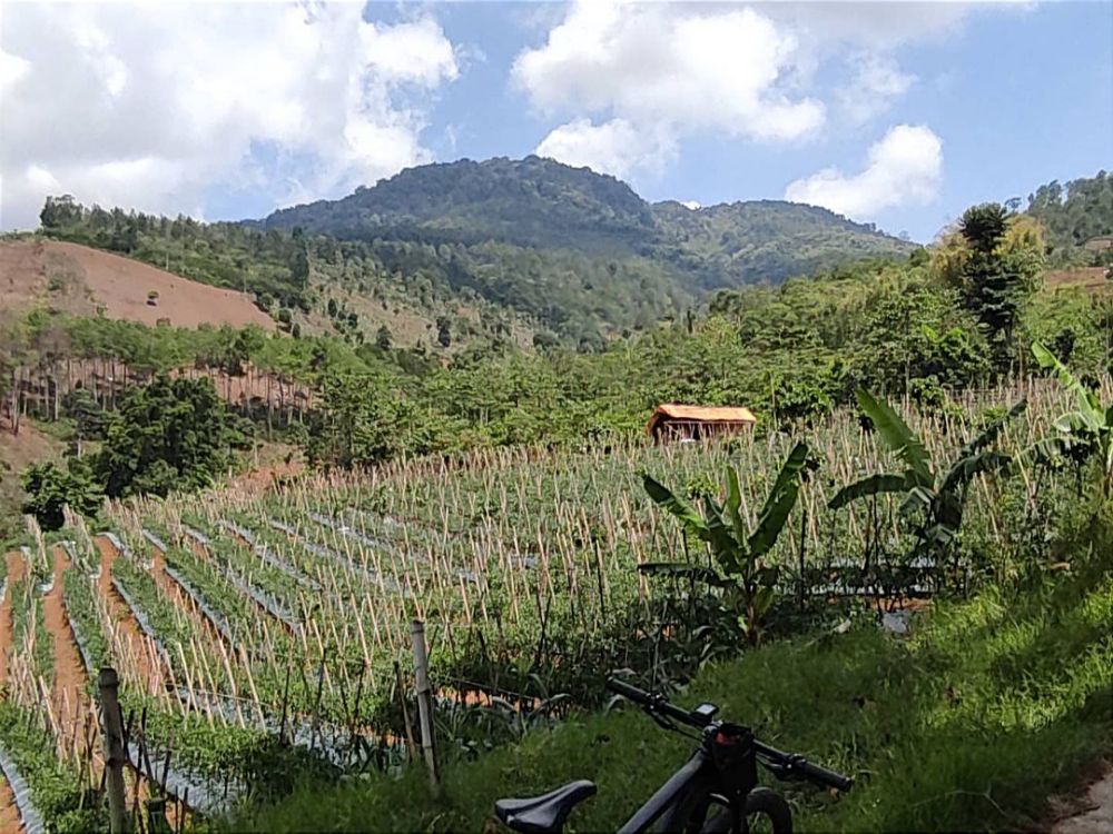 Tempat Wisata di Dekat Stasiun Cicalengka Tempat Wisata di Dekat Stasiun Cicalengka