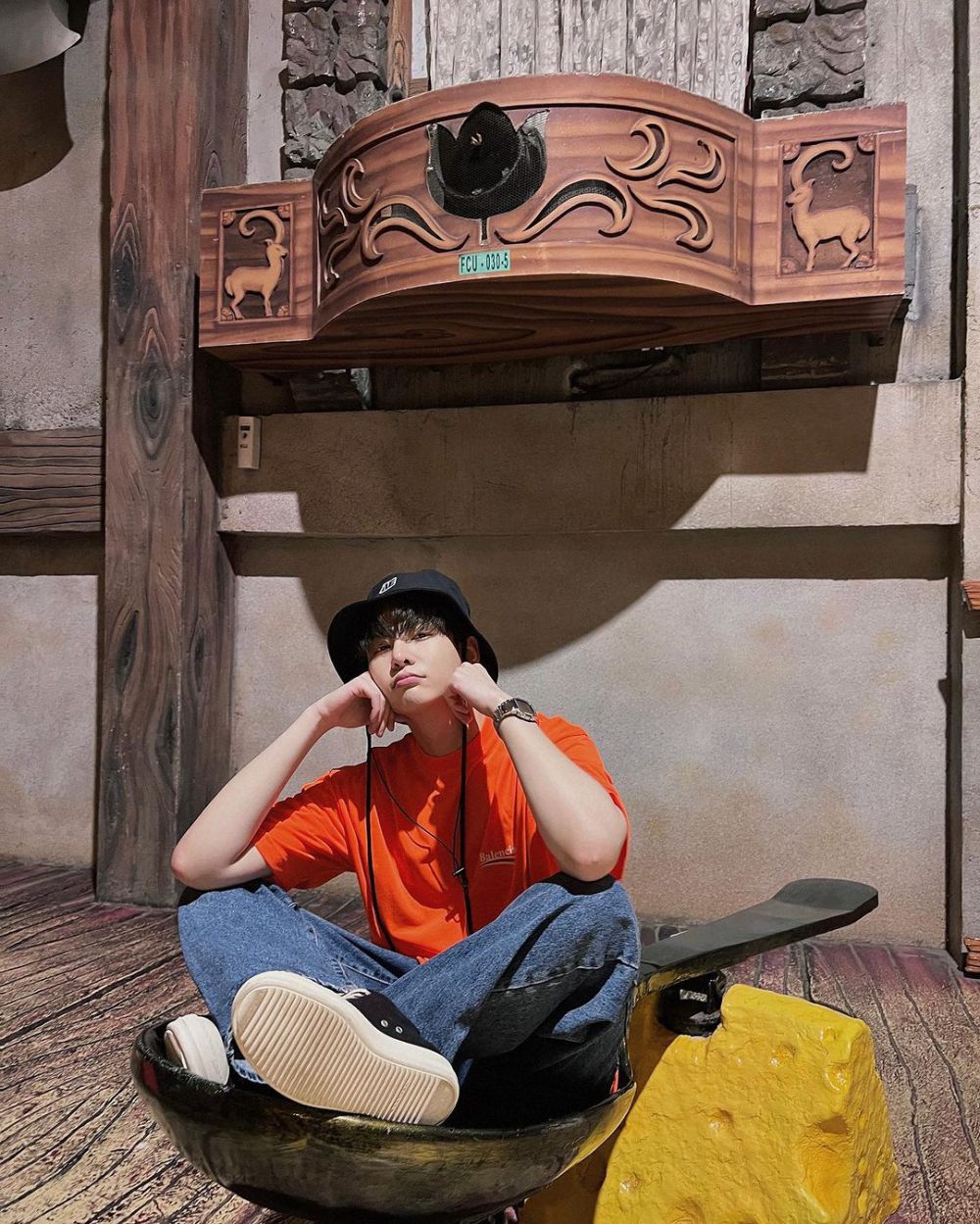 8 Mix and Match Daily Outfit ala Nut Supanut, Minimalis!