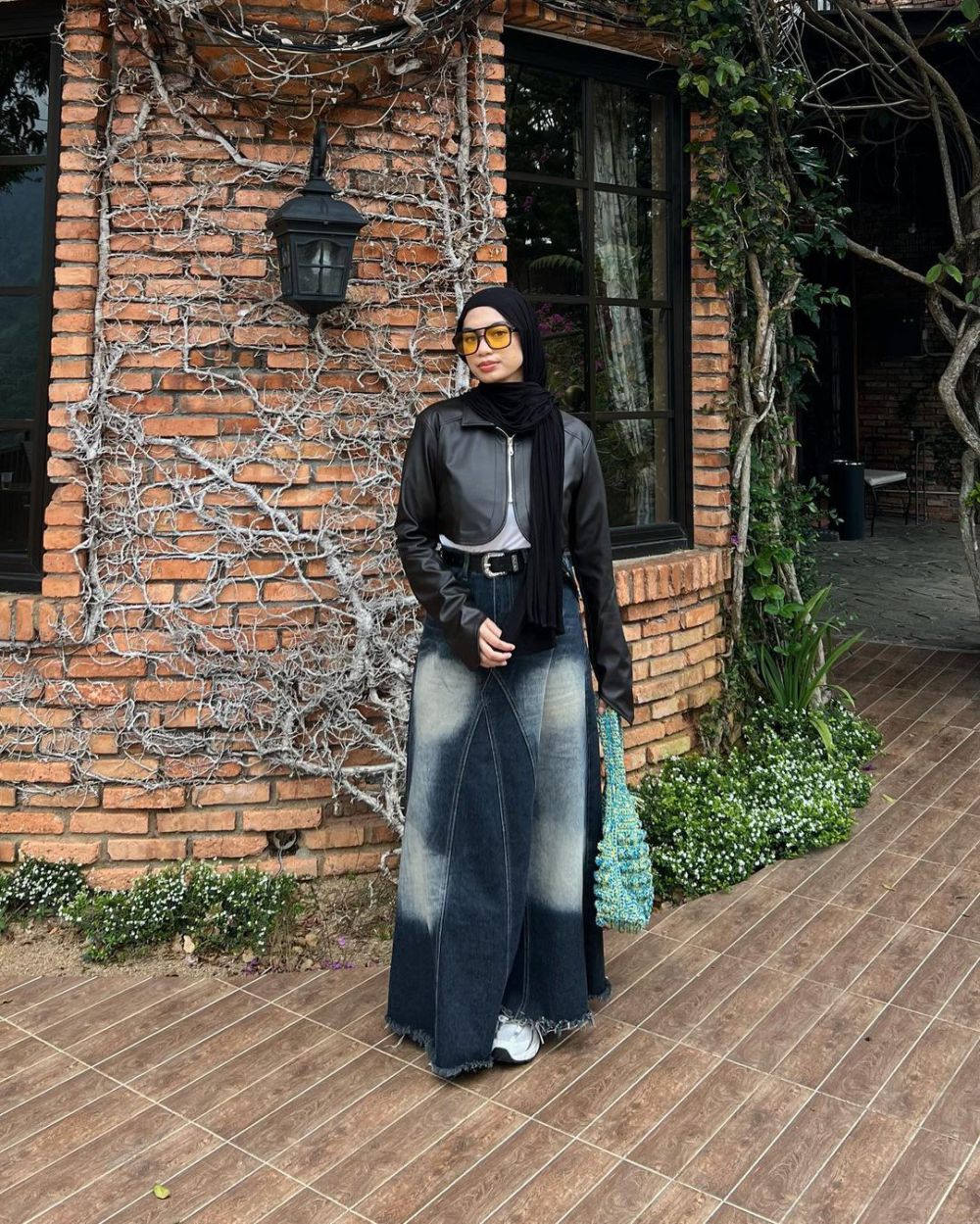 9 Ide Outfit Hijab Skena ala Adiva Selsa, Gayanya Populer!