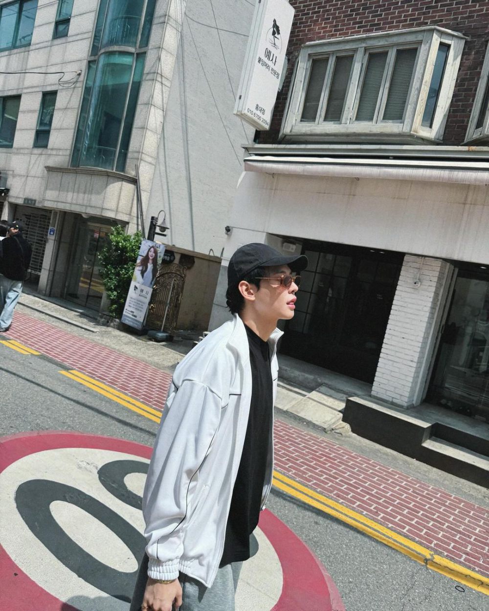 8 Mix and Match Daily Outfit ala Nut Supanut, Minimalis!