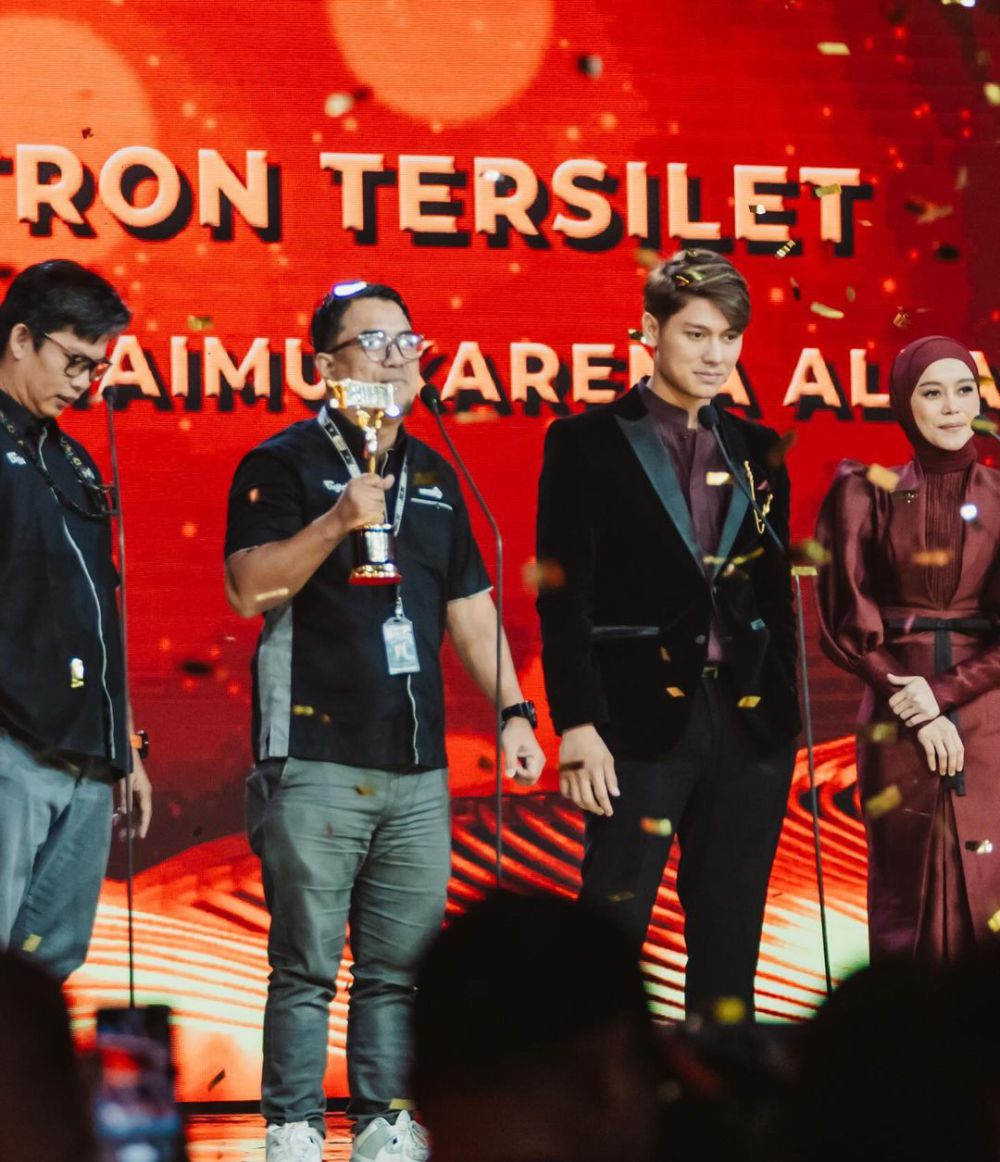 Rizky Billar dan Lesti Kejora Borong Piala Silet Awards 2024
