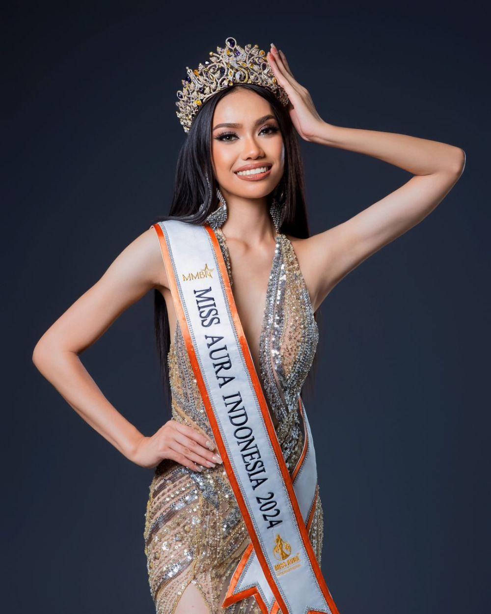 7 Potret Olivia Stevanie Miss Aura Indonesia 2024, Gorgeous!