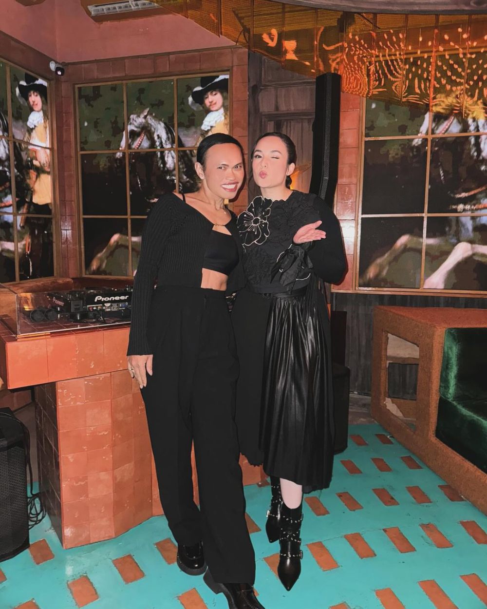 7 Momen Wanda Harra di Pesta Ultah Chelsea Islan