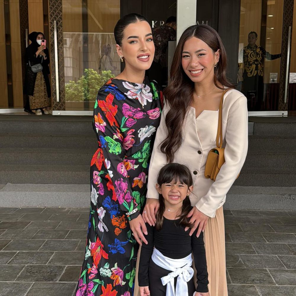 8 Potret Tasya Farasya di Acara Graduation sang Putri
