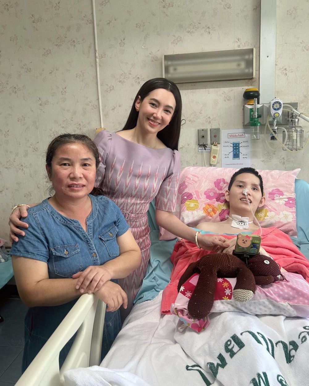 Momen Bella Campen di Kegiatan Amal Kumpulkan 1 Juta Baht!