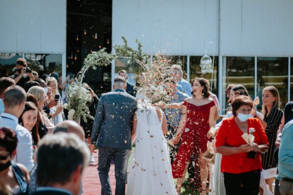 Alasan Tidak Perlu Mencela Apapun di Pernikahan Orang