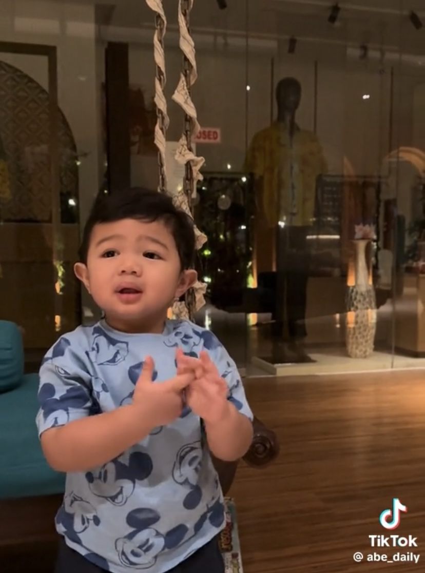 Potret Sal Priadi Ketemu Abe Cekut, Nyanyi Dari Planet Lain