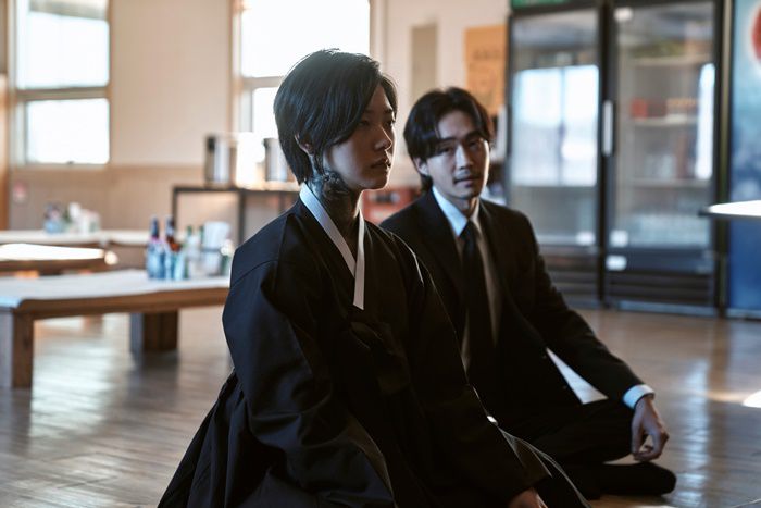 7 Potret Jo Yoon Su di Drakor The Tyrant, Jadi Pemeran Utama