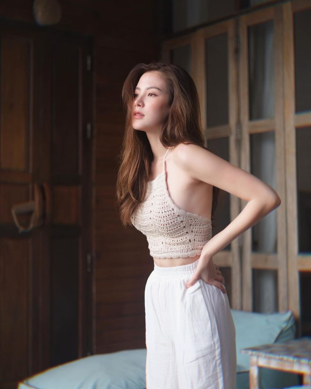 12 OOTD Pakai Knitwear ala Baifern Pimchanok