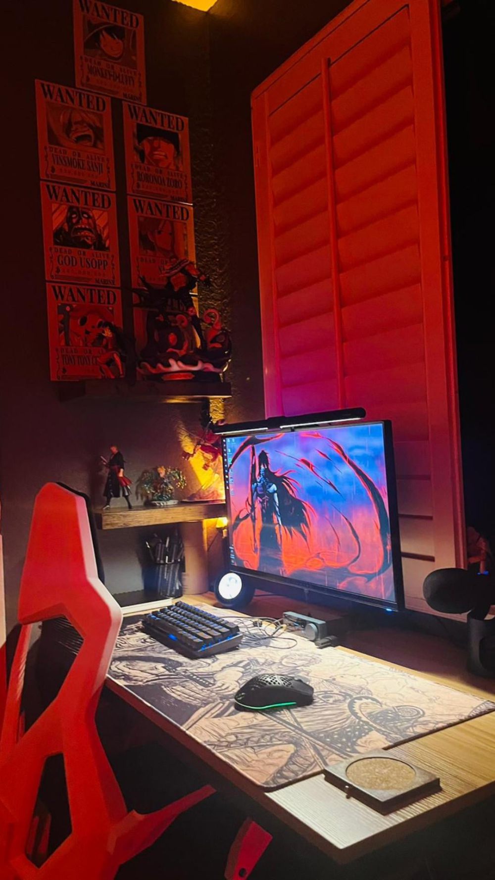 Setup Meja Bertema One Piece