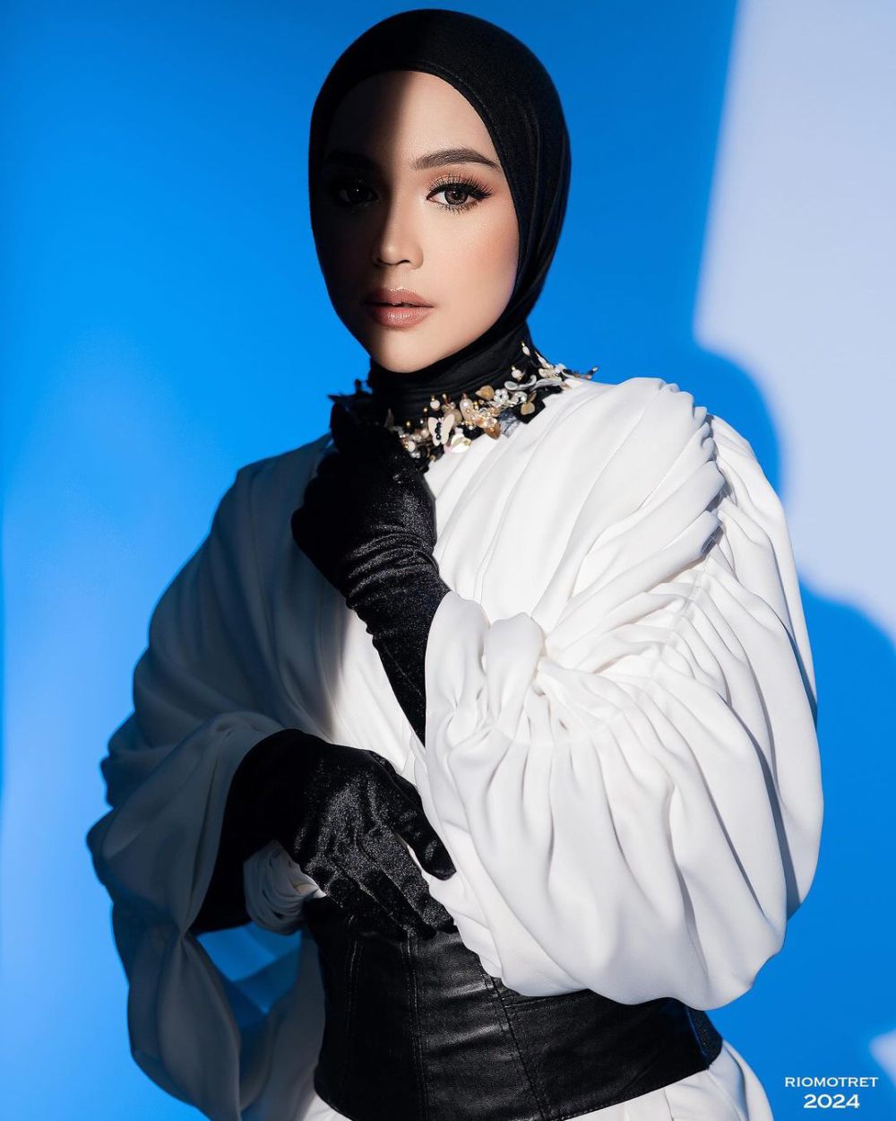 Photoshoot Ria Ricis Usai Pulang dari Ibadah Haji