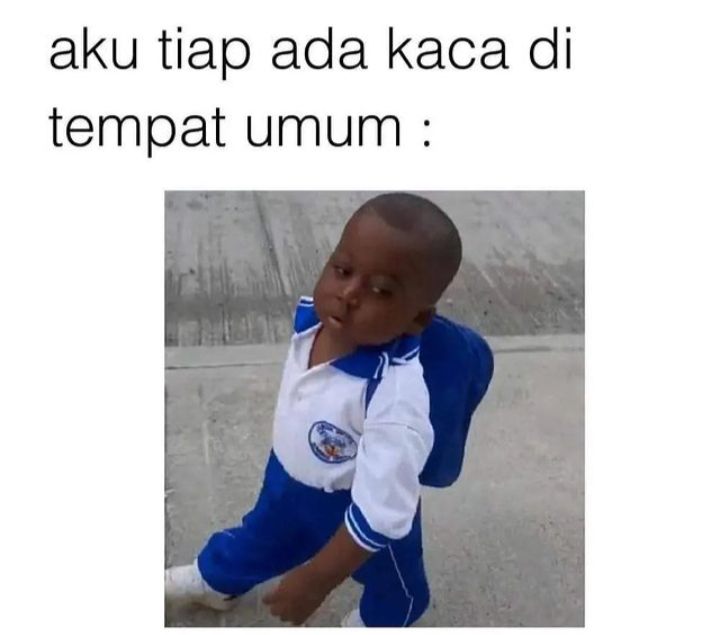 8 Meme Tergoda Ngaca saat Ada Cermin, Lebih Keren dari Foto?