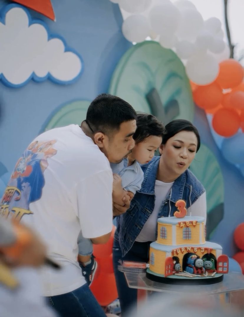 8 Potret Meriah Perayaan Ulang Tahun Ke-3 Abe Cekut