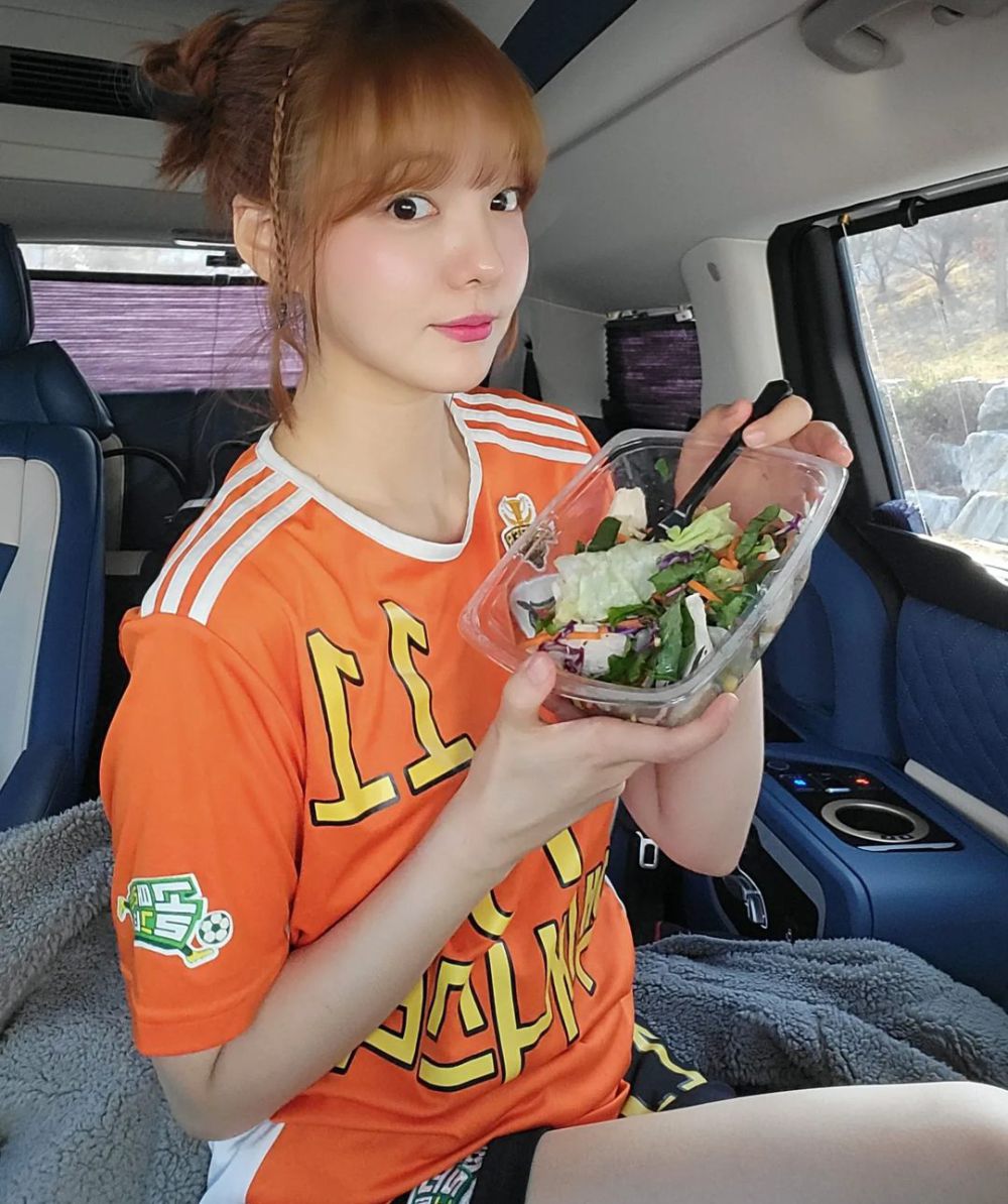 9 Potret Moon Ji In, Pemeran Ku Mi Ho di My Sweet Mobster