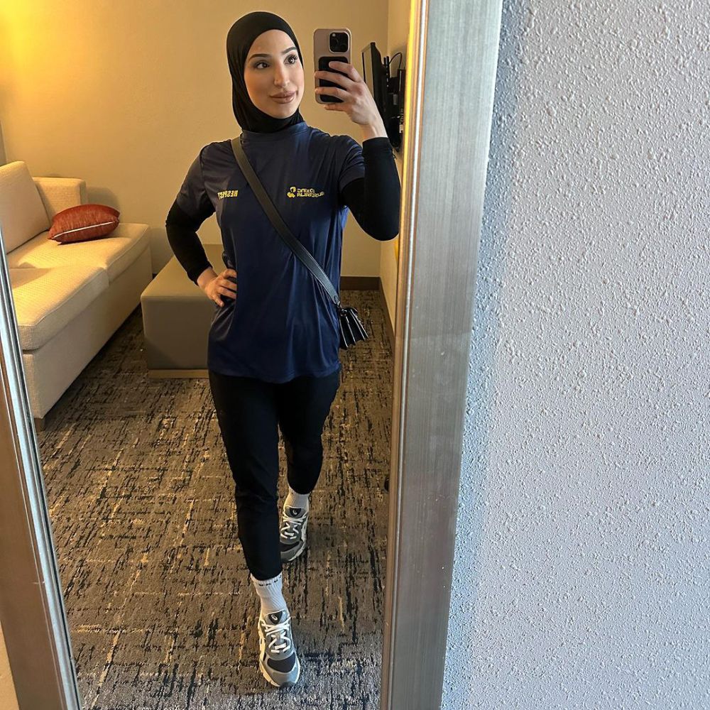 10 Fakta Tina Rahimi Petinju Berhijab Australia di Olimpiade
