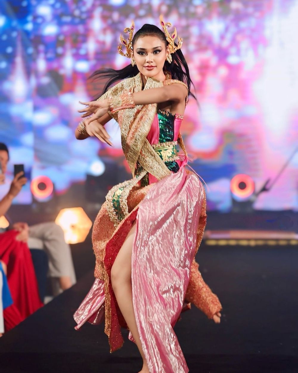 7 Potret Harashta Haifa di Karantina Miss Supranational 2024