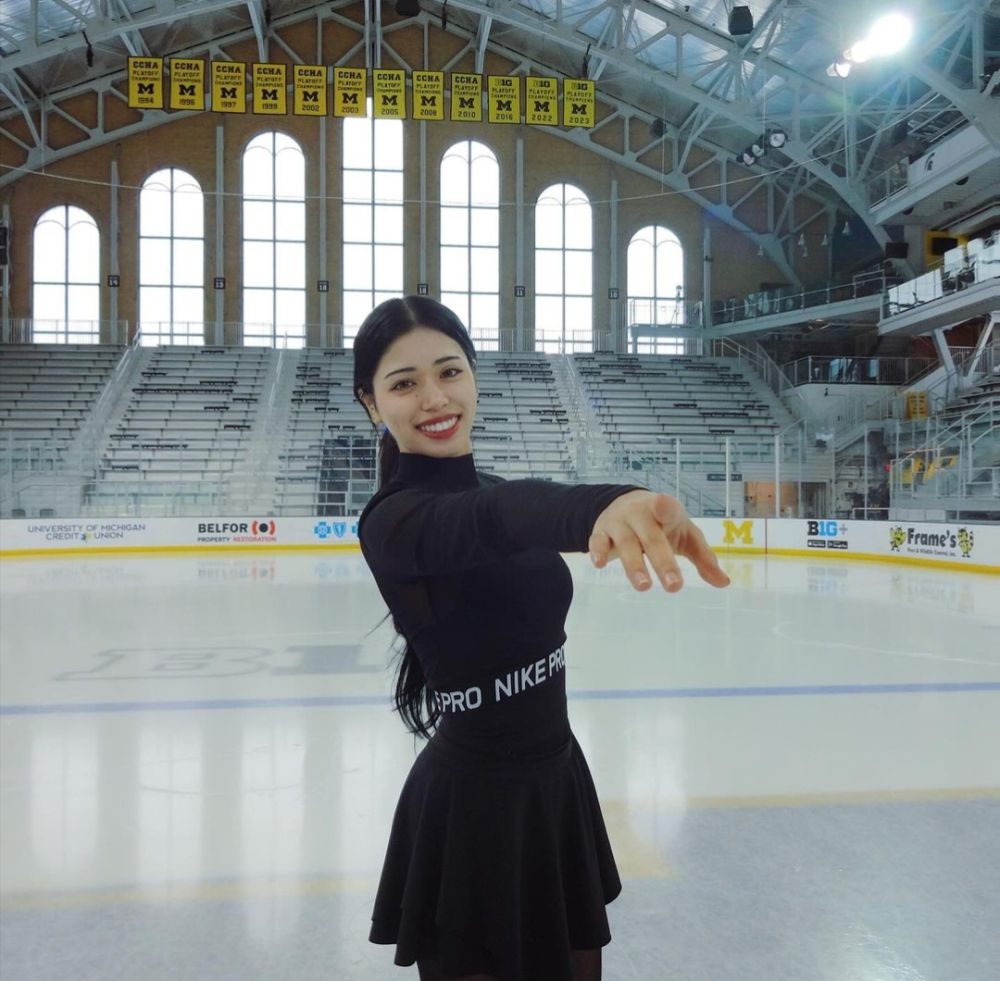 7 Potret Menawan Kaya Chakrabortty Miss Universe Jepang 2024