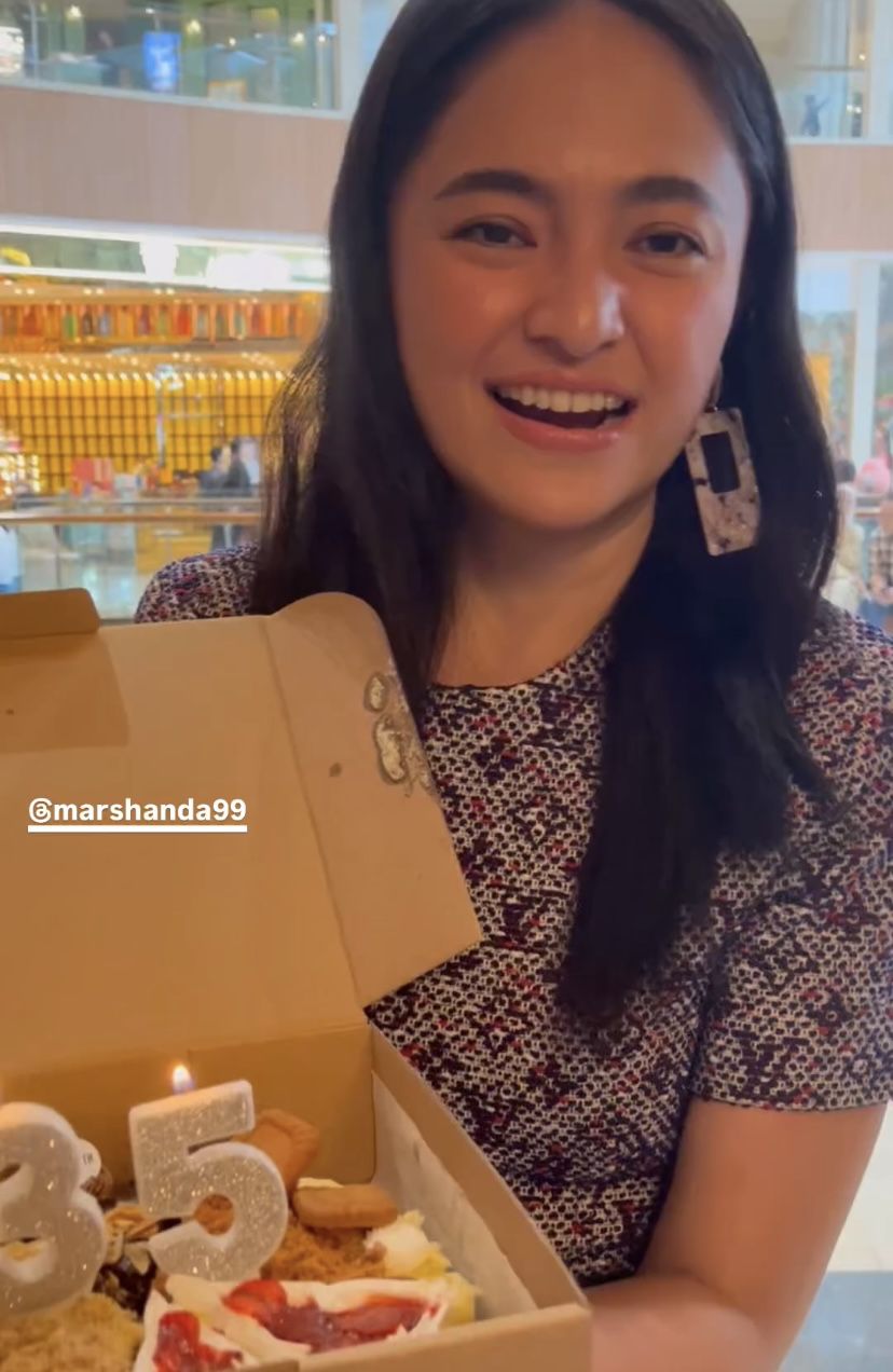 7 Potret Marshanda Dapat Kejutan Ulang Tahun Ke-35 dari Anak