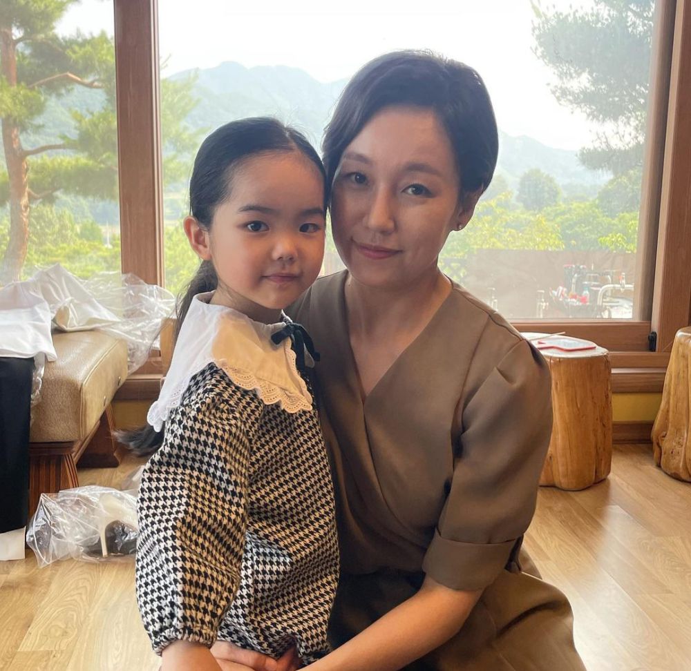 9 Drakor yang Dibintangi Oh Eun Seo, Terbaru Love Next Door