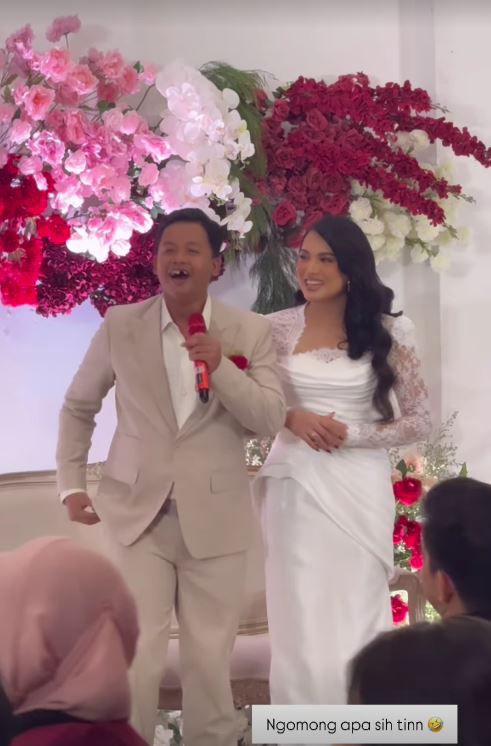 7 Potret Pesta Resepsi Keempat Pernikahan Dustin dan Ditha