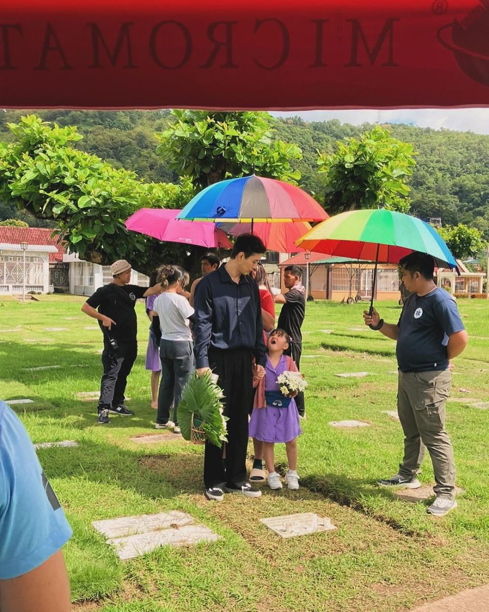 Potret Aktor Ji Soo di Balik Layar Film Filipina Mujigae