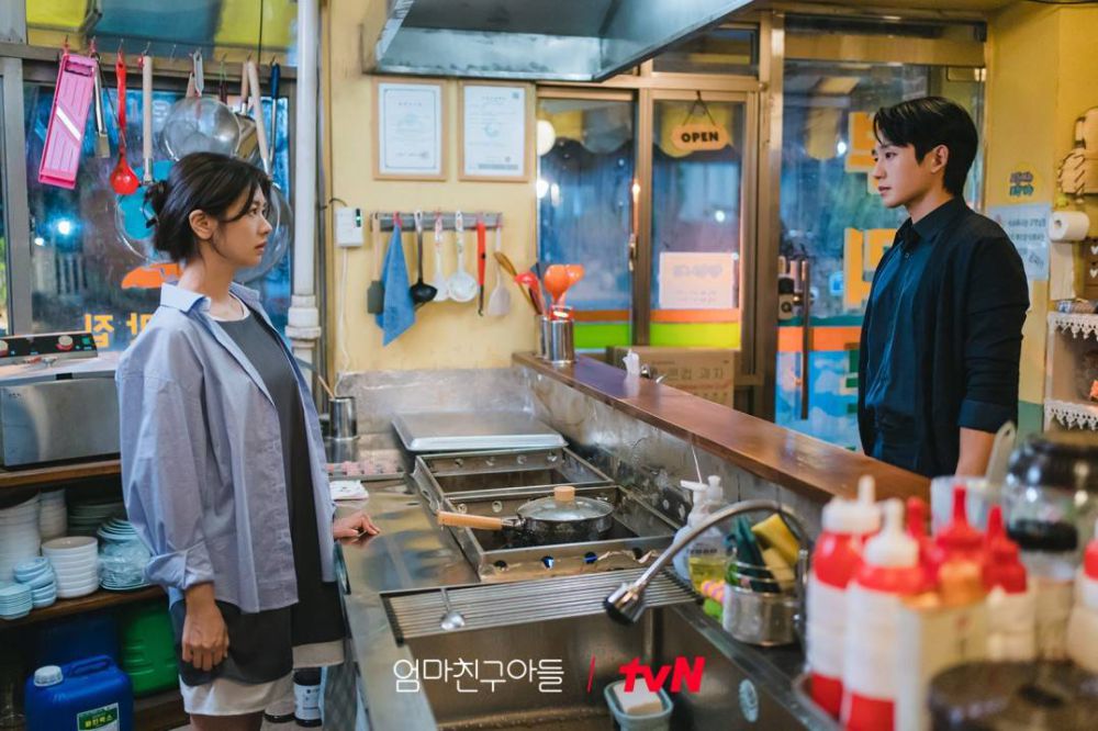 7 Bukti Loyalitas Seok Ryu pada Seung Hyo di Love Next Door