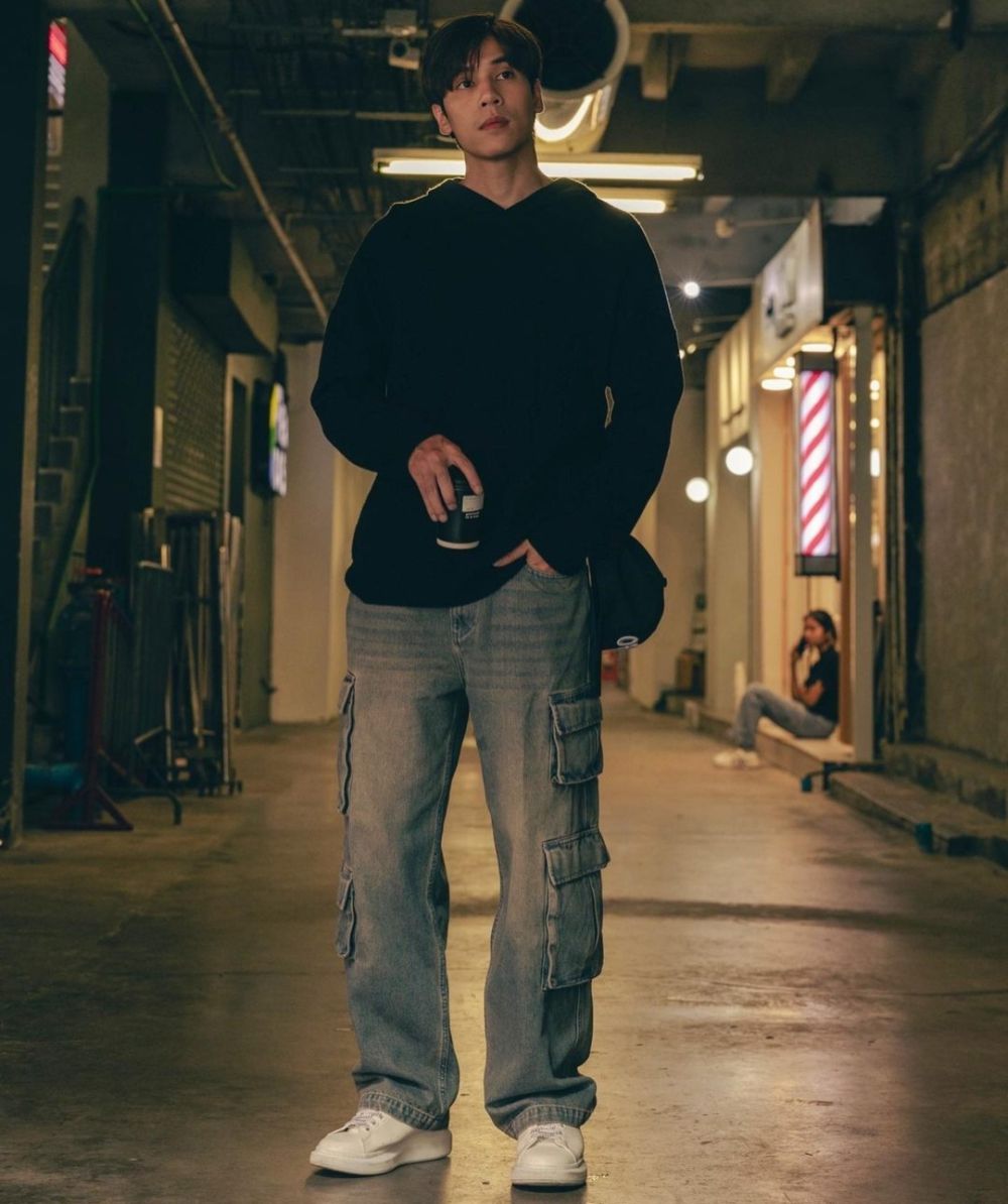 7 Inspirasi Pakai Cargo Pants ala Jes Jespipat